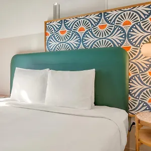 BEACH PLAZA ··· United States ··· Great Deals from $102