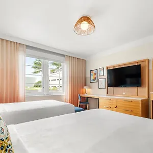 BEACH PLAZA ··· United States ··· Great Deals from $102