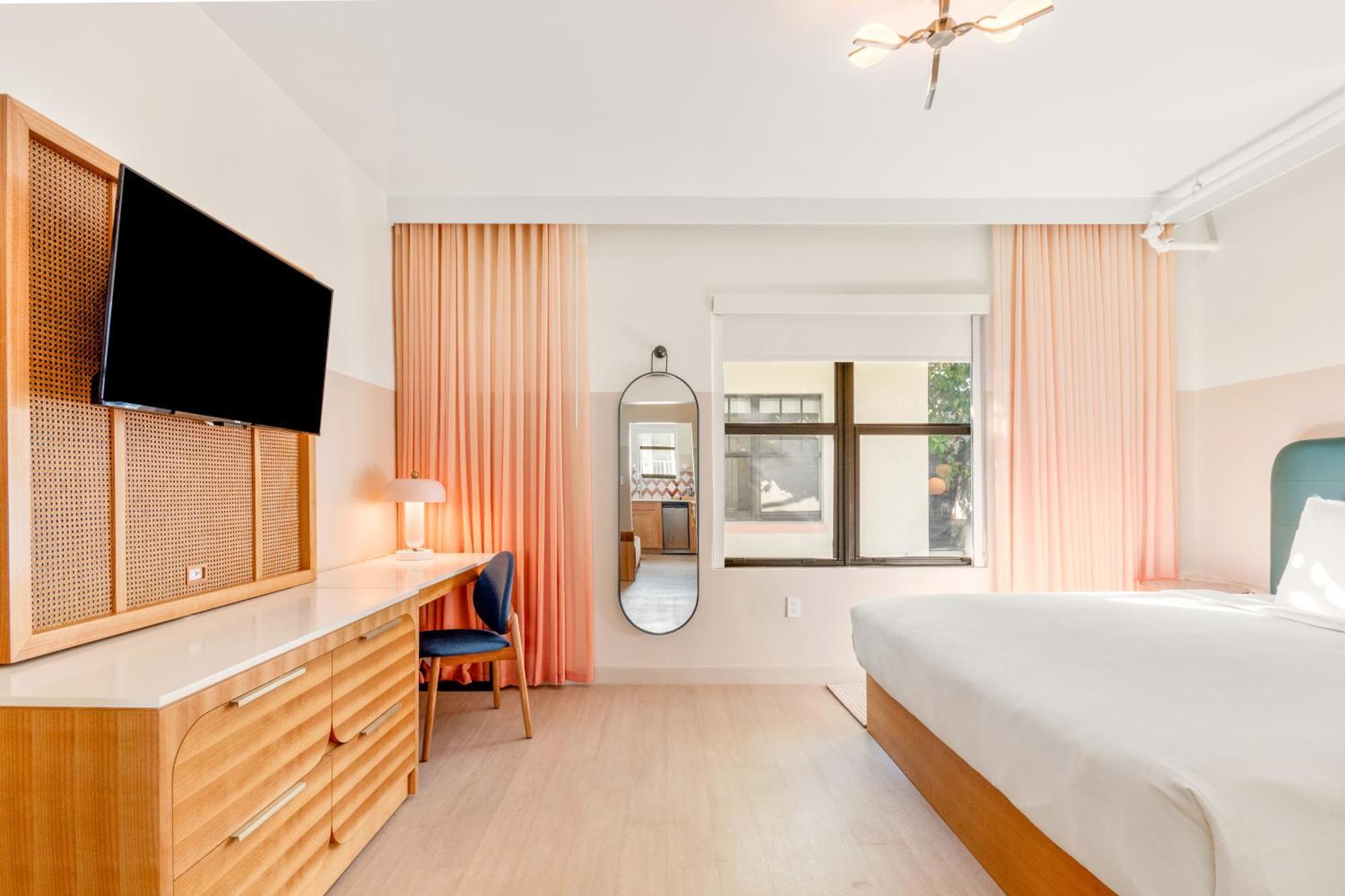 BEACH PLAZA ··· United States ··· Great Deals from $102